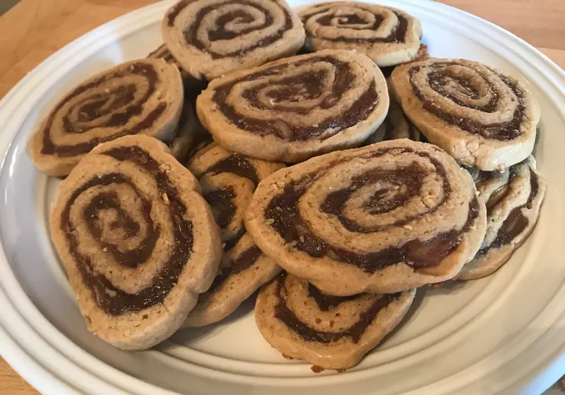 Old-Fashioned Date Pinwheel Cookies | Vintage Cooking